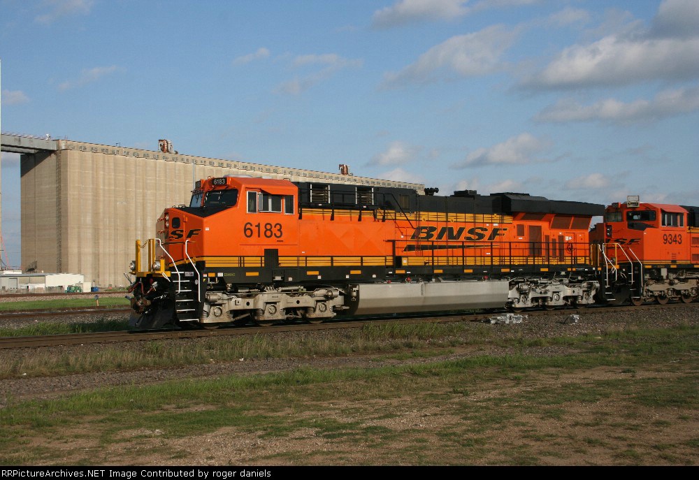 BNSF 6183